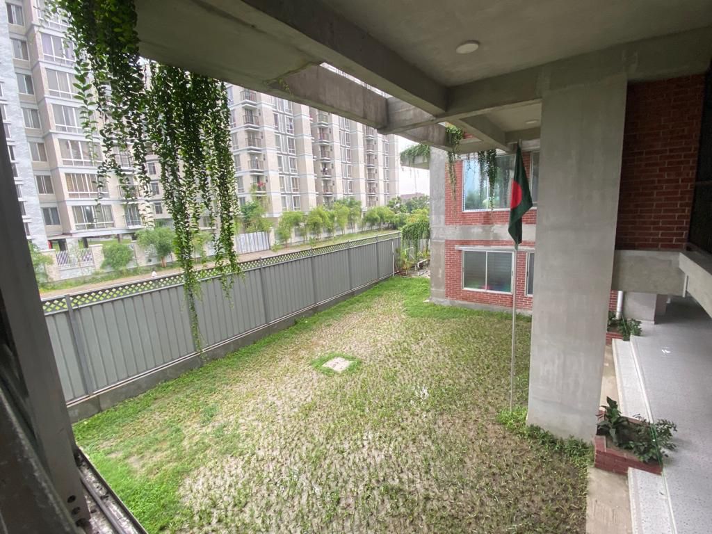 Own campus - Canadian Maple International School